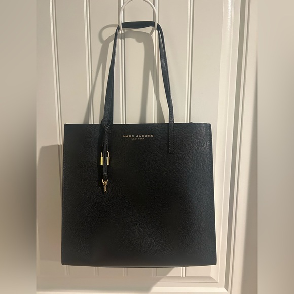 Marc Jacobs | Bags | Marc Jacobs The Grind Tote Black | Poshmark